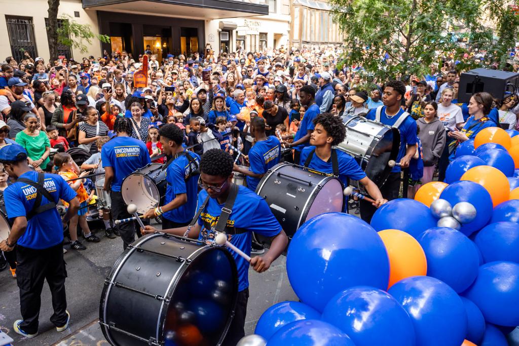 6,500 Turn Out for a Kid-Sized Knicks Parade on the Upper West Side ...